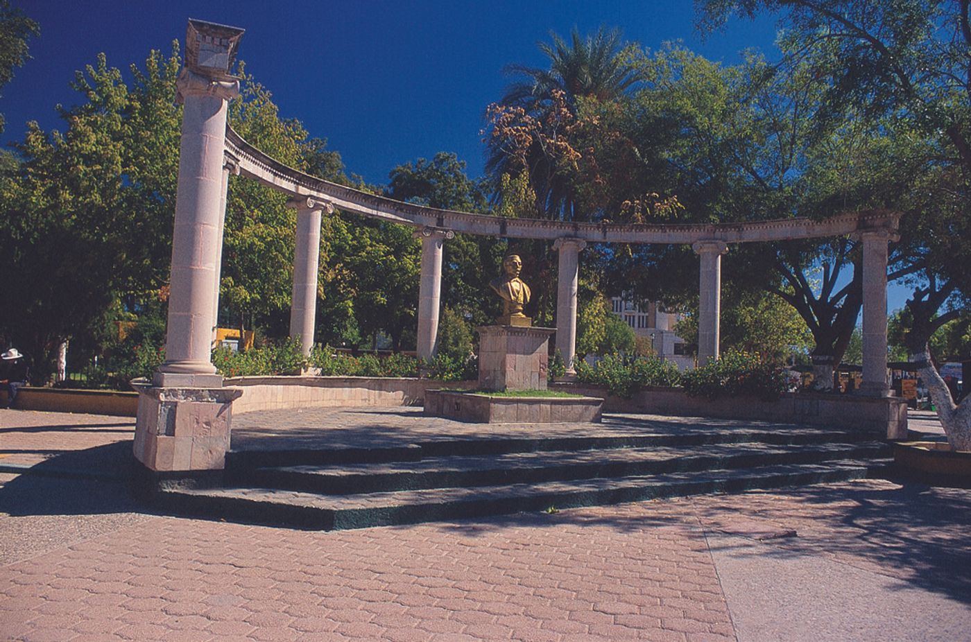 Acuña: Economy, employment, equity, quality of life, education, health ...